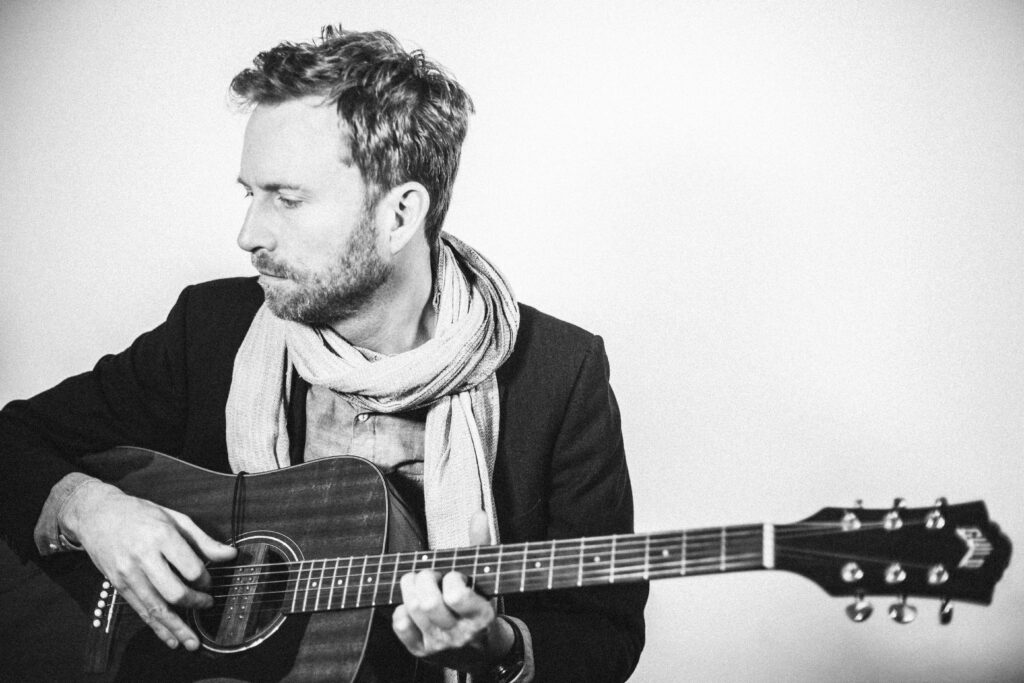 Alex Monk (UK) + Henry the Rabbit — ALICE